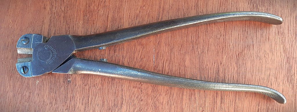 Piano Pliers – Martin Shepherd Piano Service